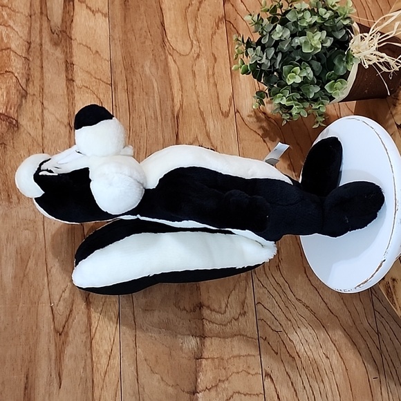 Warner Bros Studios | Toys | Warner Bros Looney Tunes Pepe Le Pew 7 ...